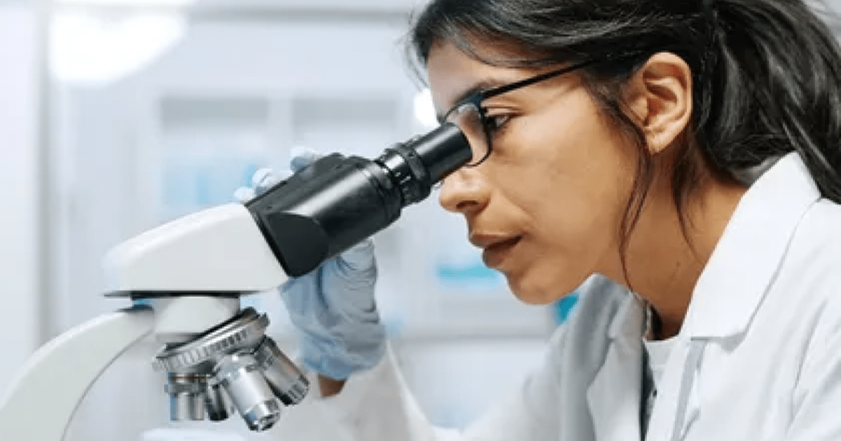 What Does a Forensic Chemist Do?